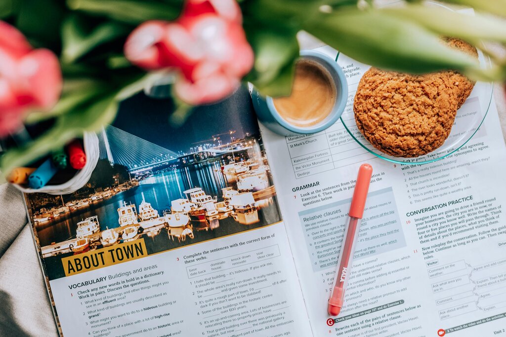 Primary Helping Verbs: Be, Have, Do - Mastering English Helping Verbs