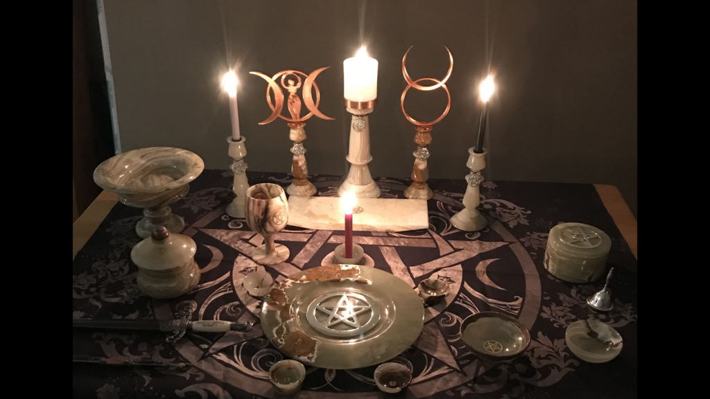 Dianic Wicca and Modern Goddess Movements - Goddess Traditions and ...